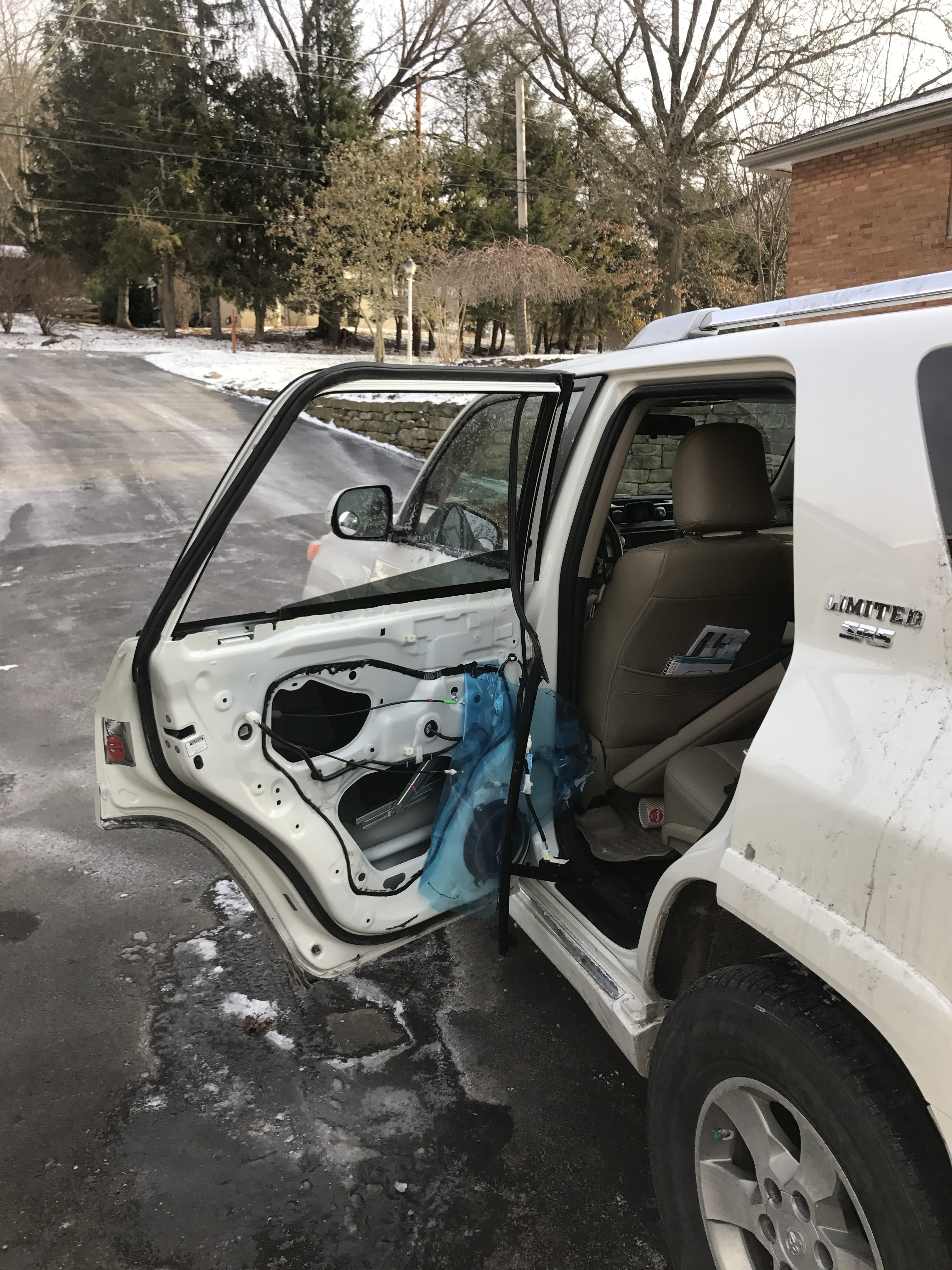 Car Door Window Replacement | Smashed Car Window Replacement