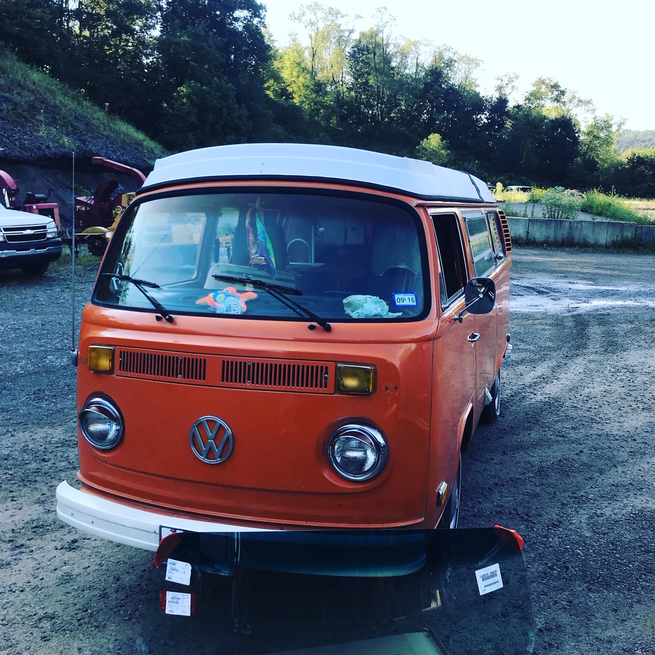 1968-79 Volkswagen Bus Windshield FW201 | Xtreme Autoglass Pros Pittsburgh